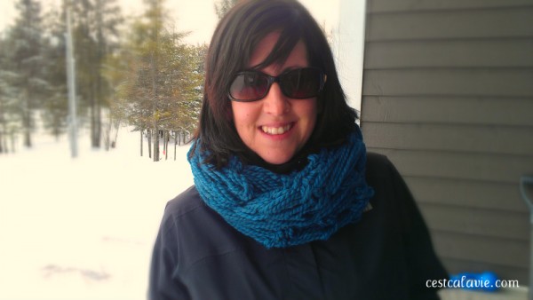 Tricoter avec les bras - C'est ça la vie